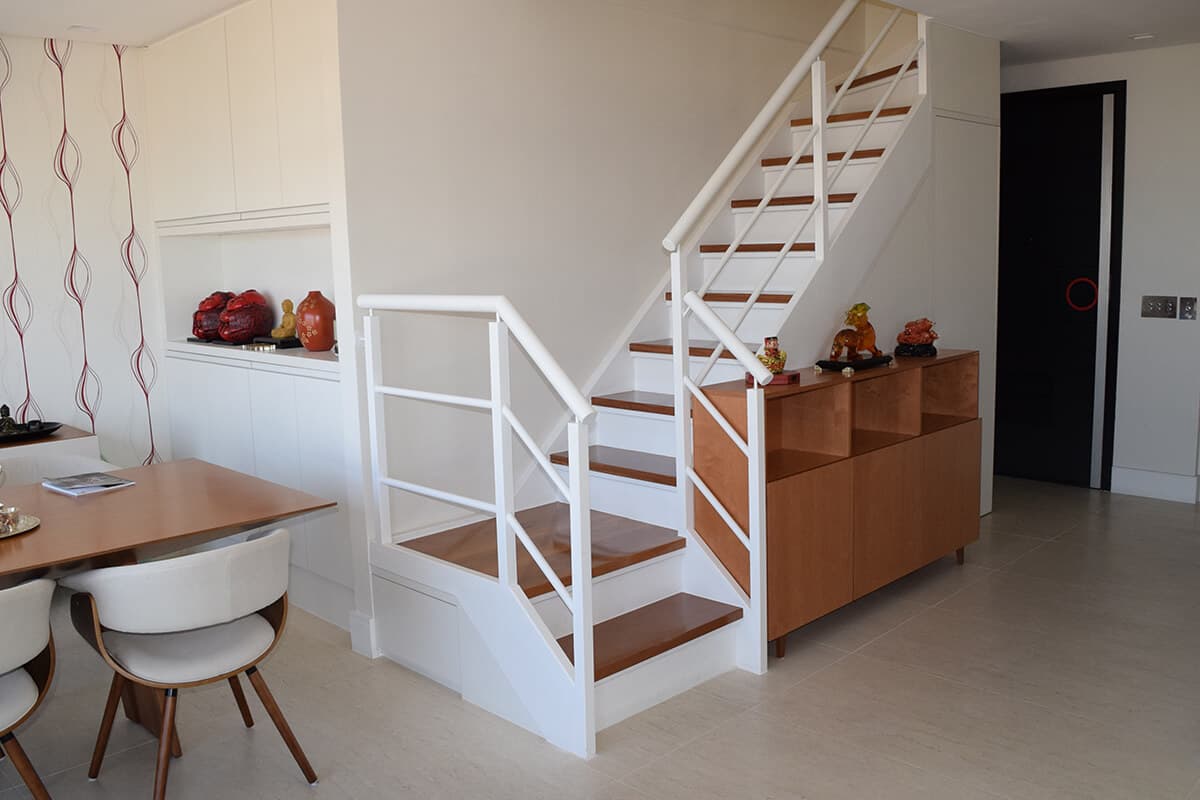 Escadas MV: Projetos de escadas de madeira, escadas de ferro e mistas.